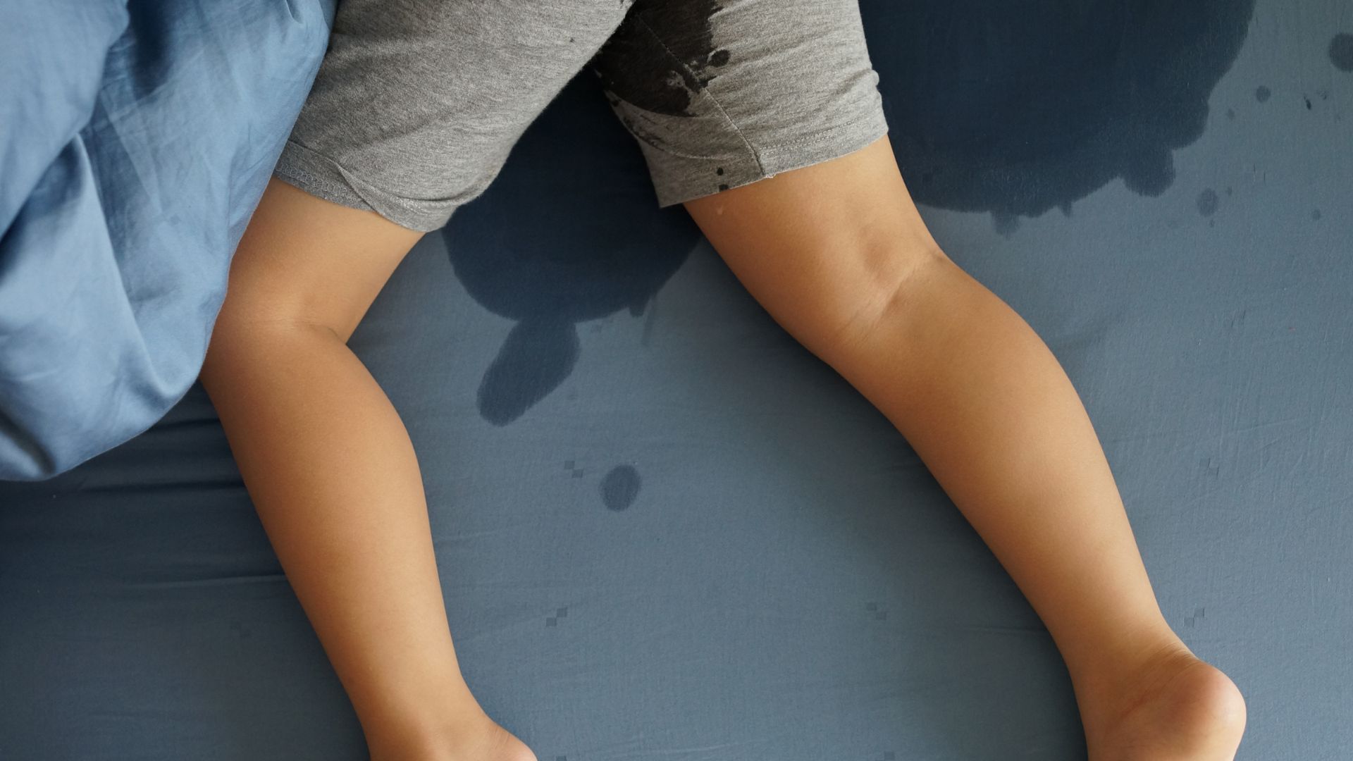 Mokrenje u krevet: Uzroci mokrenja kod djece | Bebe.hr