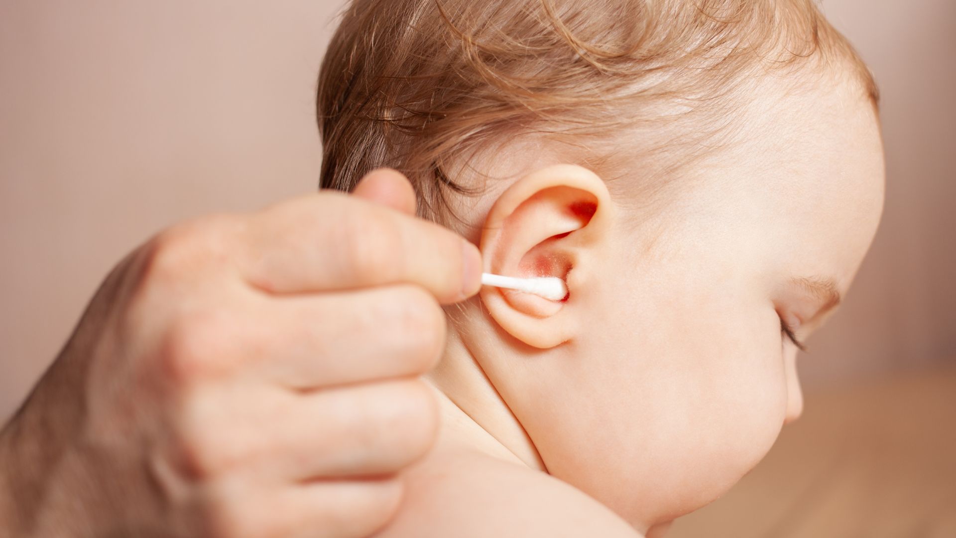 Trebate li koristiti štapiće za čišćenje uši djeteta? | Bebe.hr